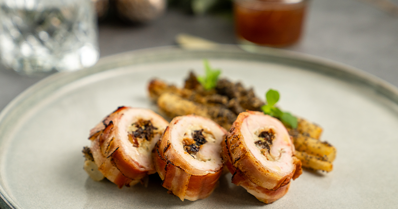 Elegantes Putenrouladen Mit Speck Bilder